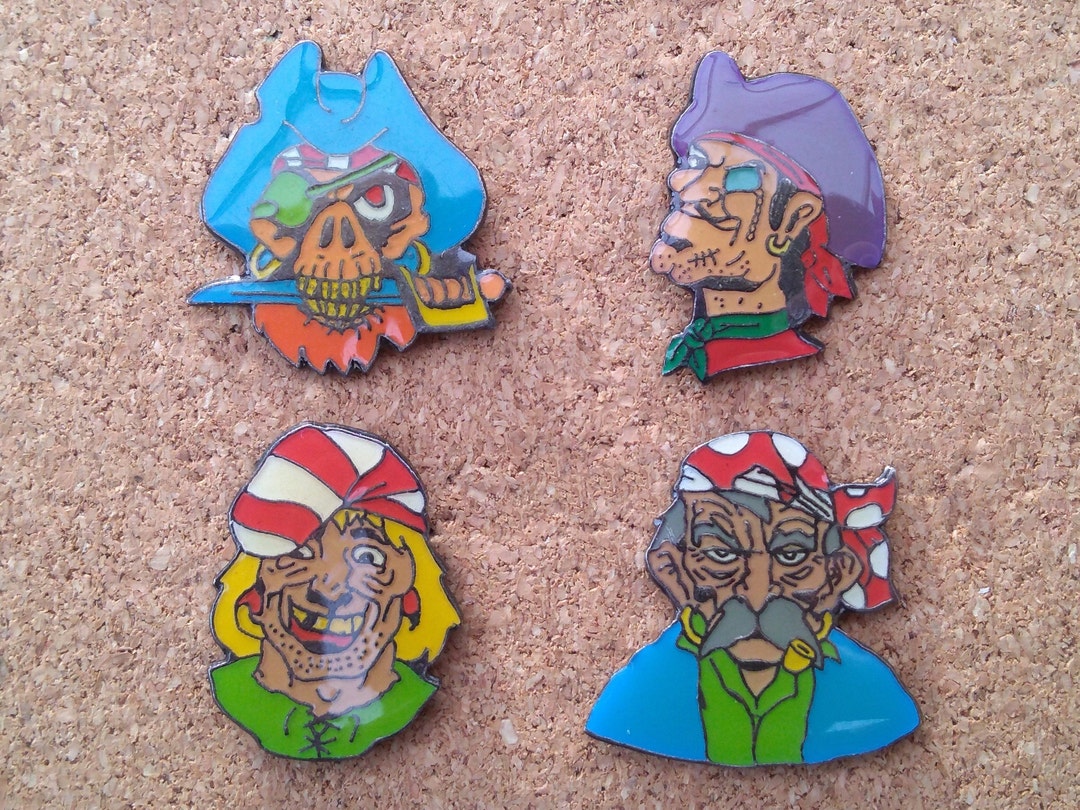 Vintage Pirates Pins: Skull Pirate, Monocle Sea Robber, Blond and Old ...