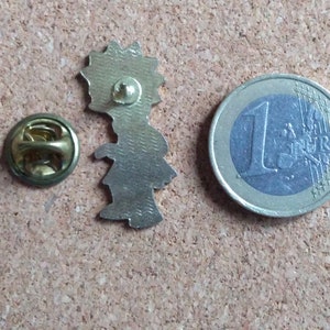 Vintage the Simpsons Lisa & Maggie Simpson Pins: Lisa Playing - Etsy