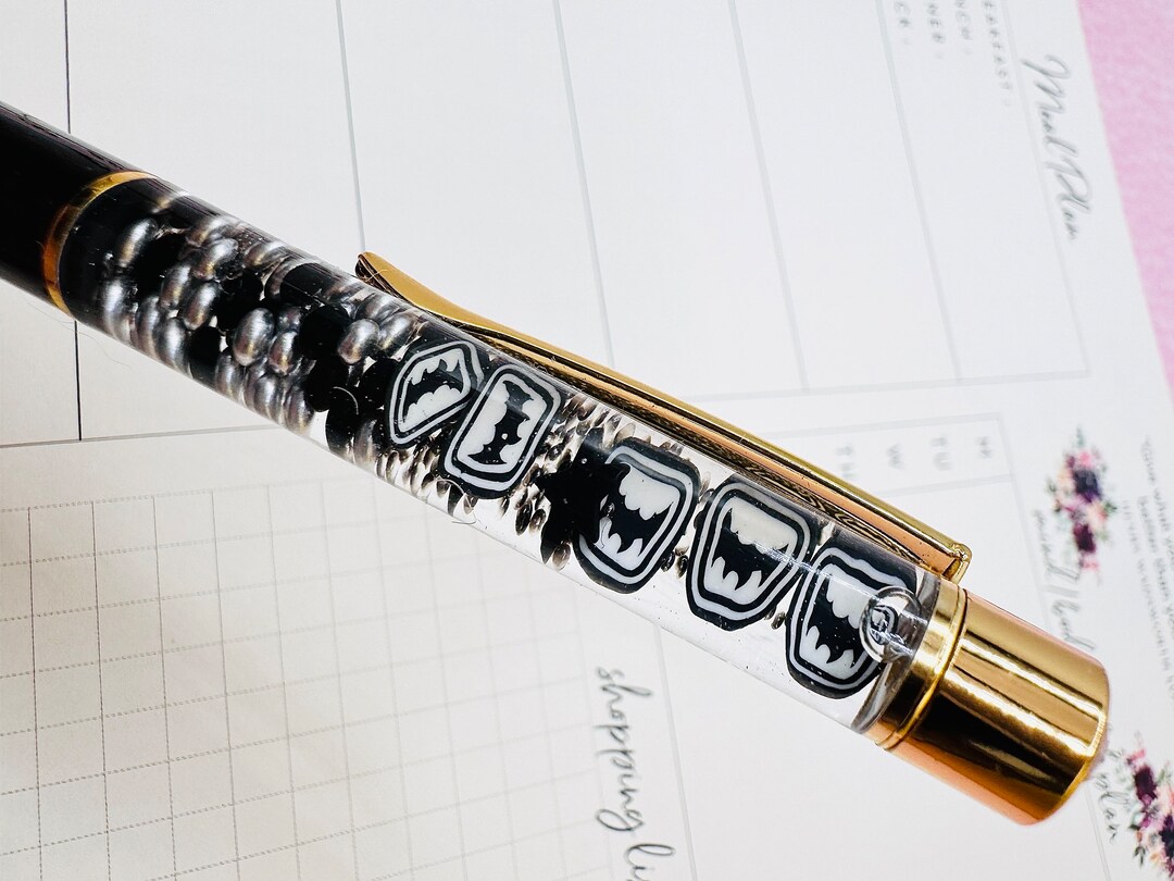 Dark Knight Pen / Superhero / Custom Handmade / Cute Pens / Glitter ...