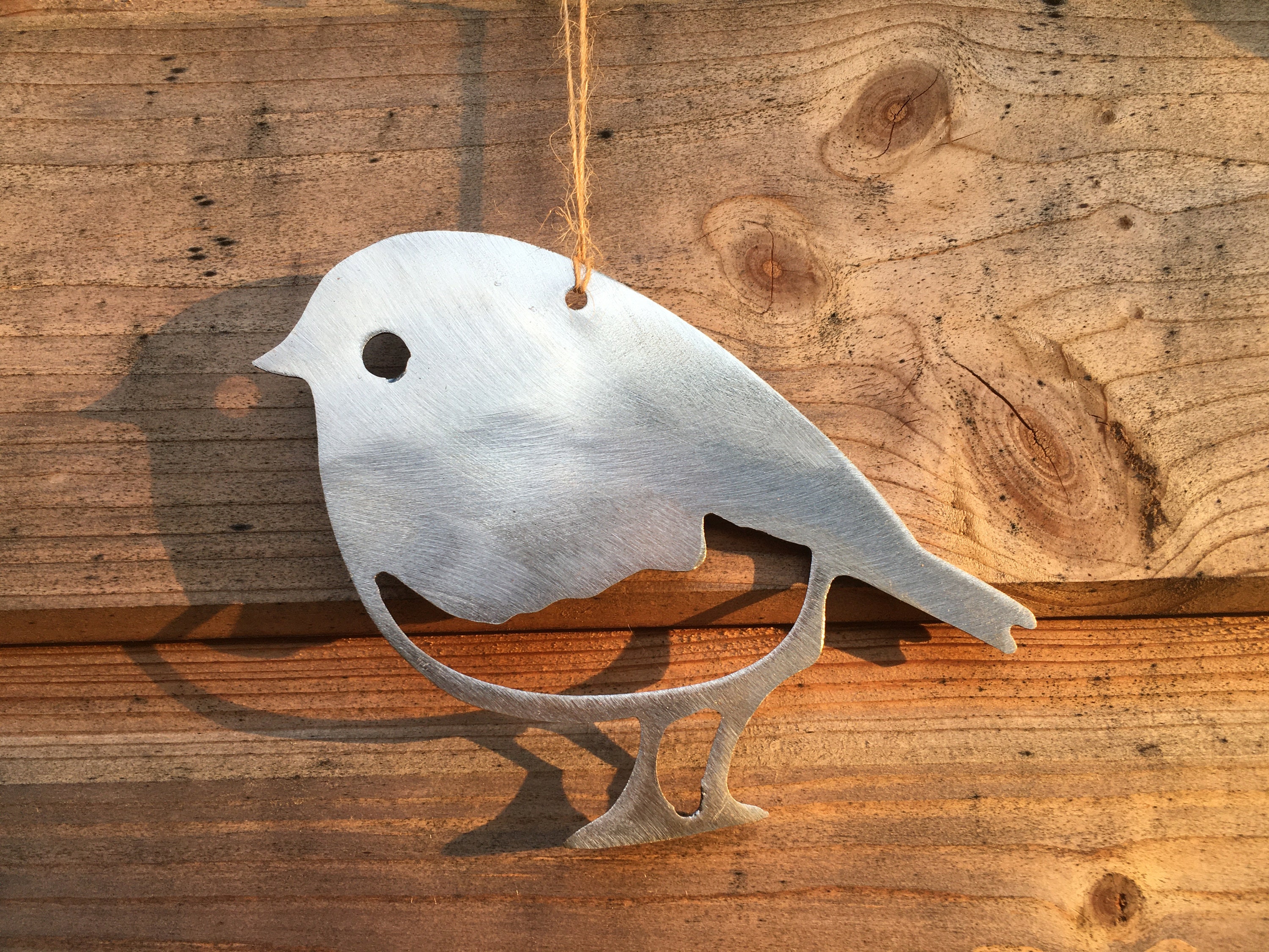 Hanging Robin in Metal - Handmade Shiny Garden Gifts - Exterior ...