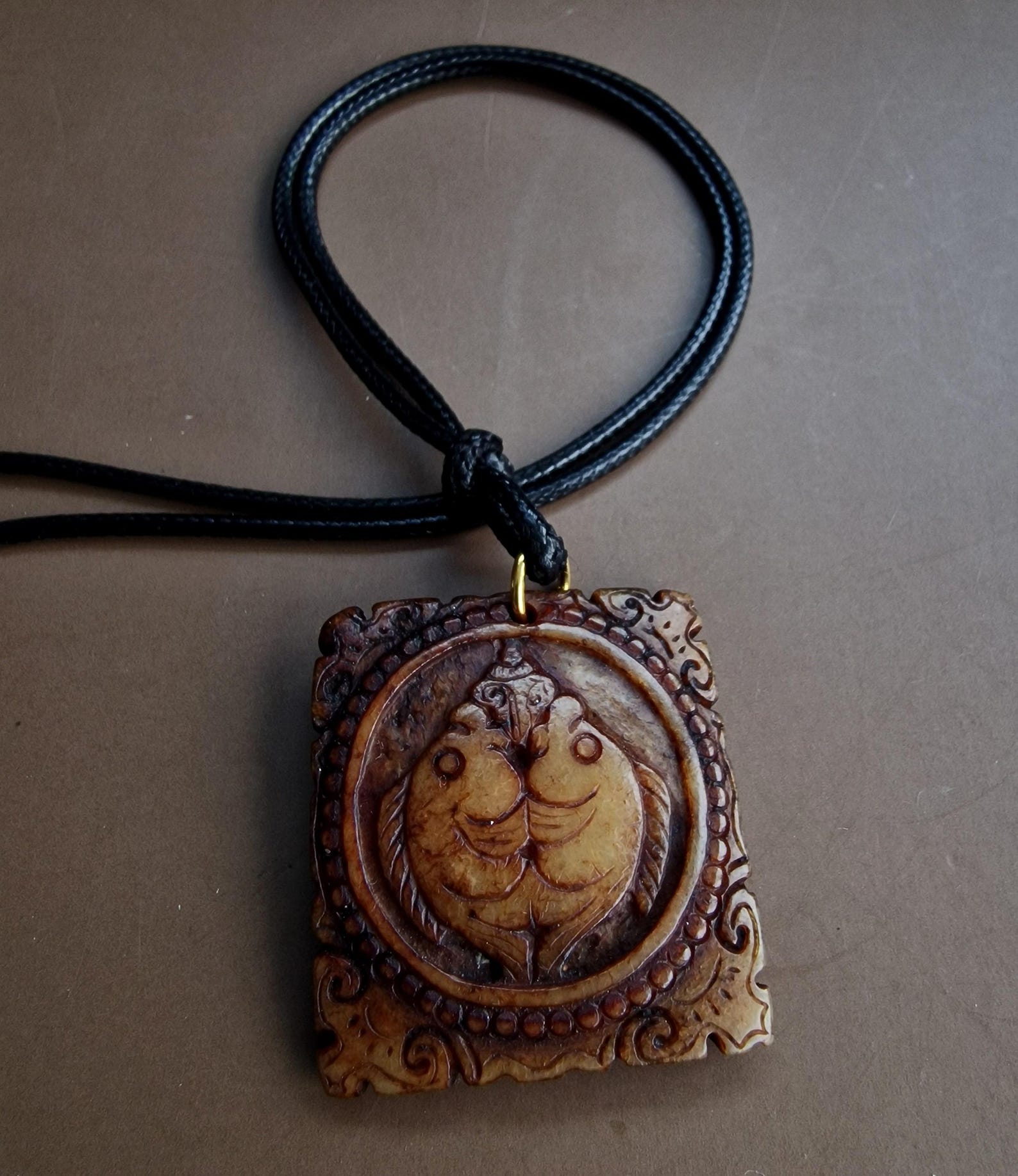 Tibetan Antique Kapala Skull Amulet/necklace | Prayer Beads, Old Bodhi ...