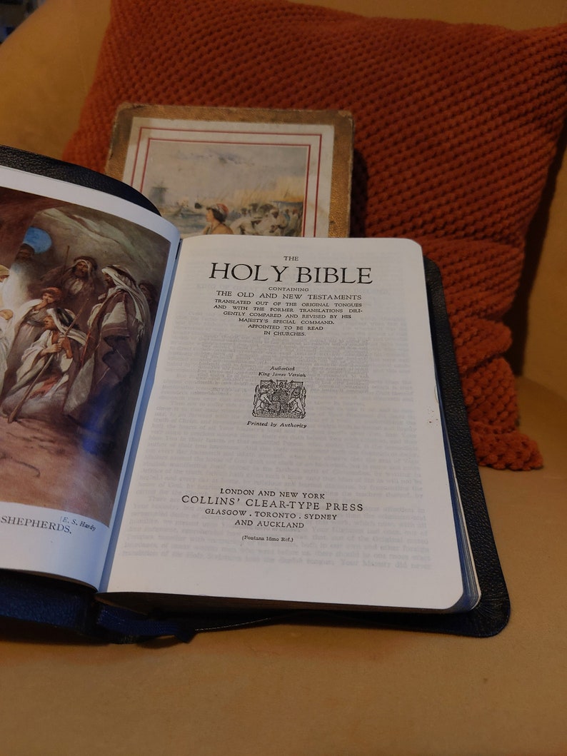 Vintage 1950s Collins Holy Bible Illustrated by E S Harding. Vintage ...