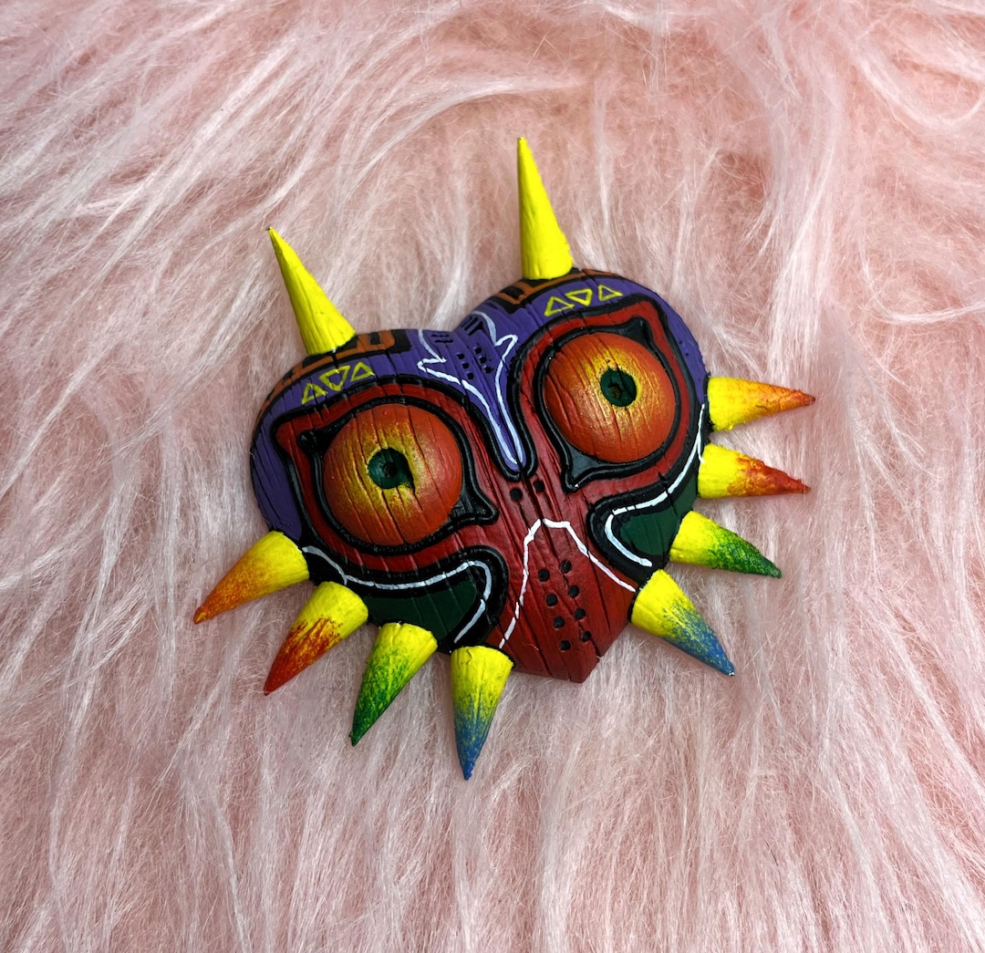 3D Printed Hand-painted Video Game Mask Pin - Etsy