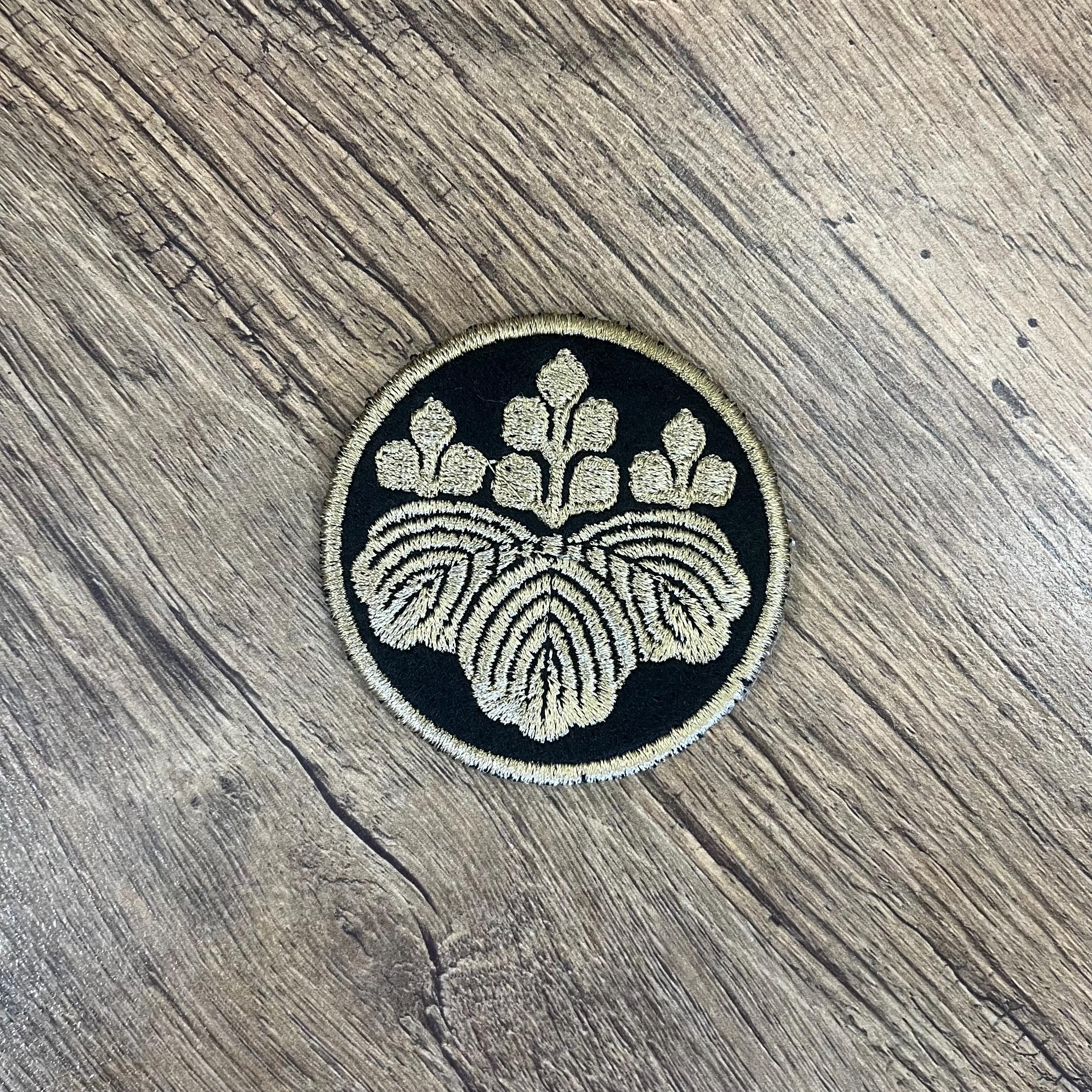 Iron-on Japanese Kamon Samurai Crest Embroidered Patches - Nobunaga Oda ...