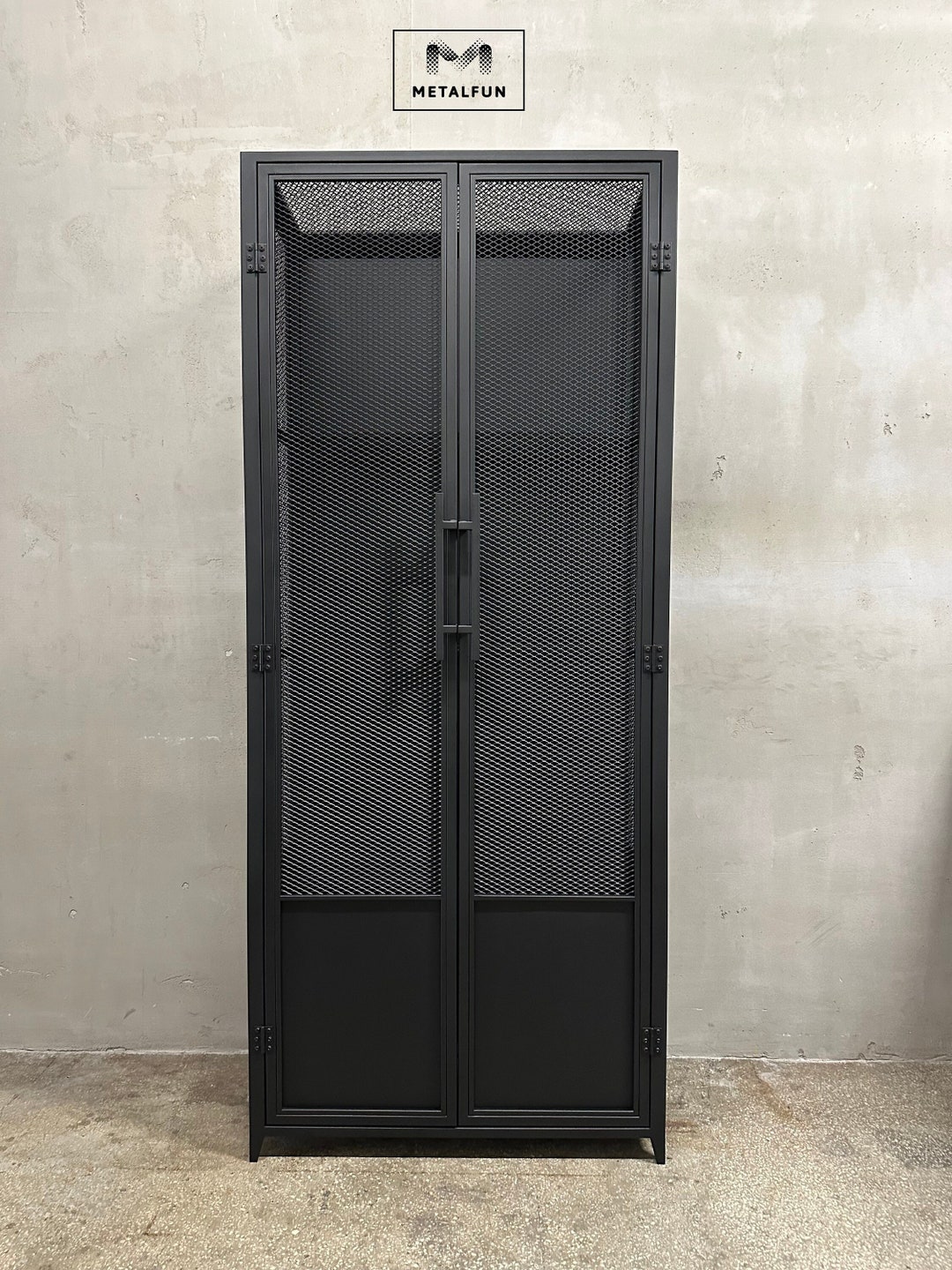 Elegant Showcase for the Living Room | Unique Metal Bookcase | METALFUN ...
