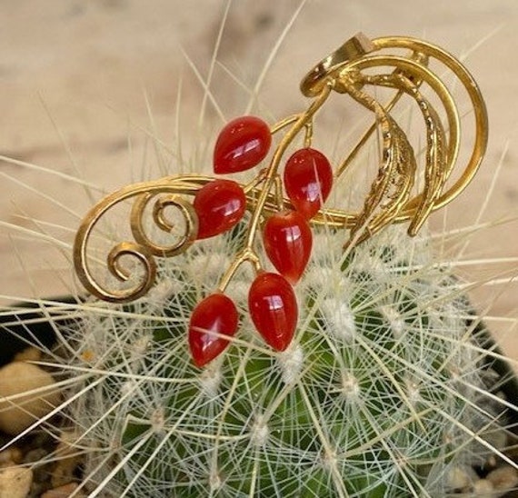 Vintage Leaf Vine Filigree and Scroll with Red Bead F… - Gem