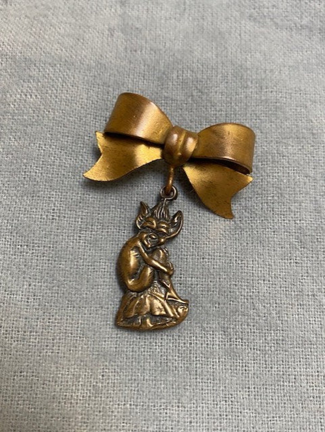 Vintage Bronze Metal Pixie on Toadstool Under Bow Brooch Pin Estate ...