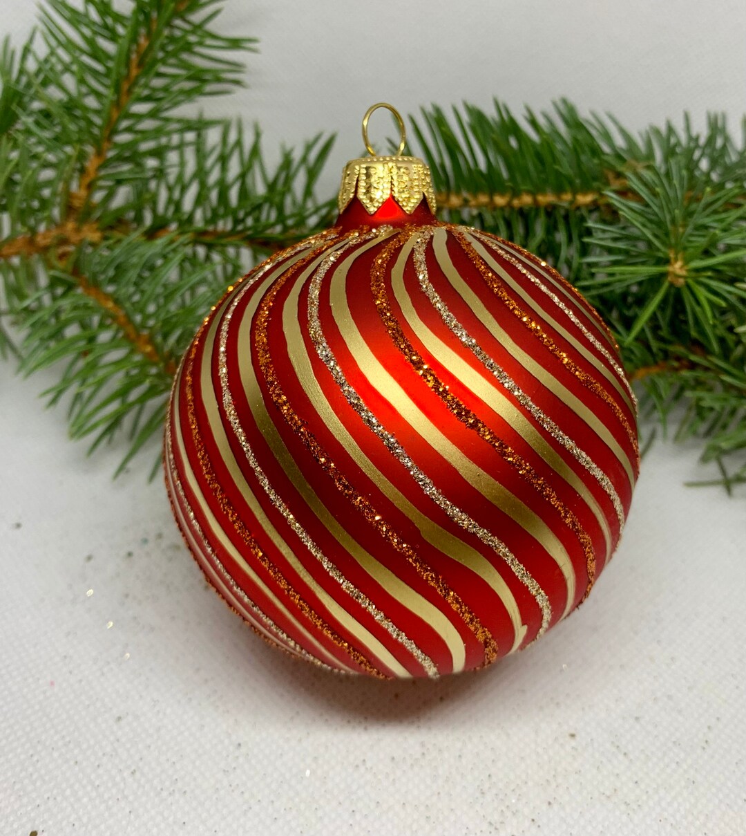 Red Christmas Glass Ball With Gold Patton, Glitter Xmas Ornaments ...