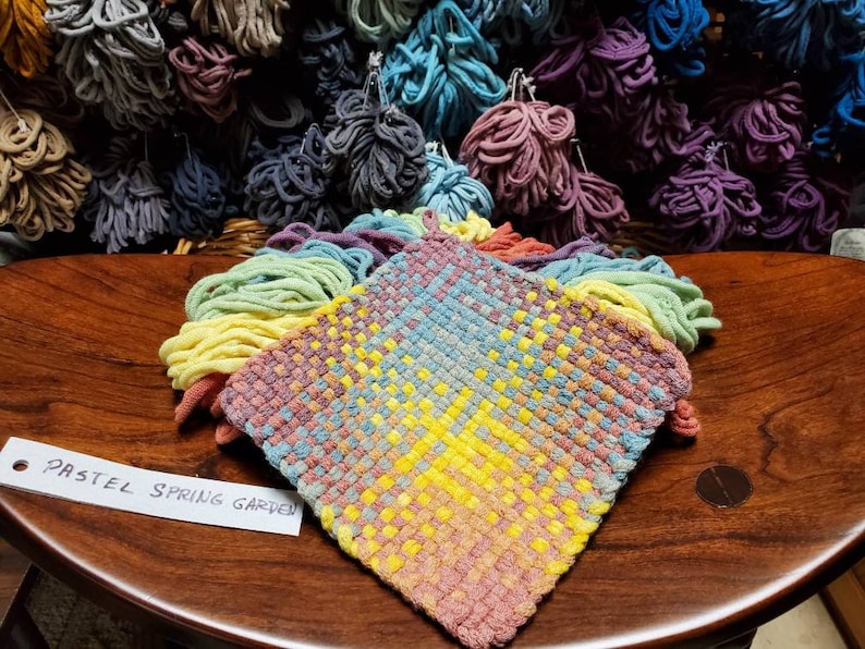 Nature-dyed Wool Potholder Loops: Pro & Traditional Loom Weaving - Etsy