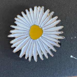 Daisy Pin1.1 Inch Enamel Pin Pin Daisy Applique Daisy - Etsy