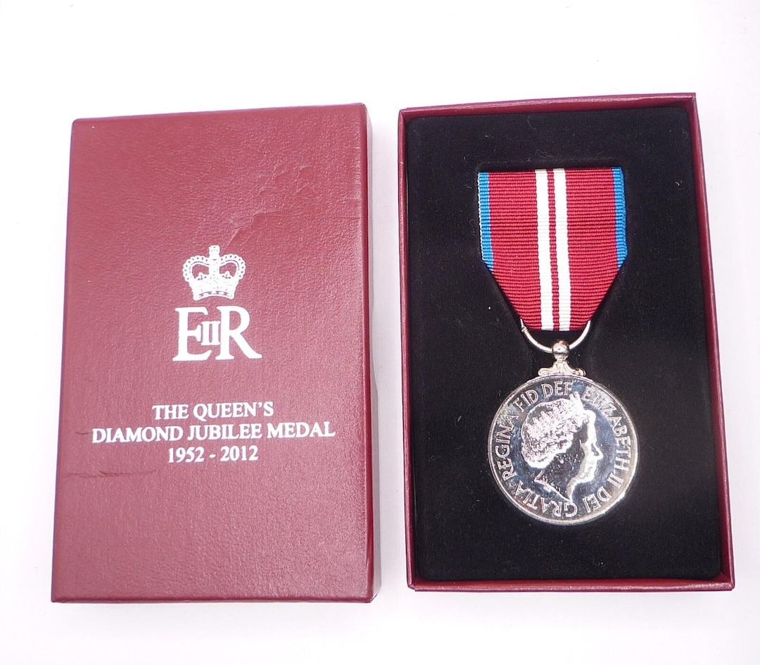 Queen Elizabeth Diamond Jubilee Medal 2012 in Toye Kenning and Spencer ...