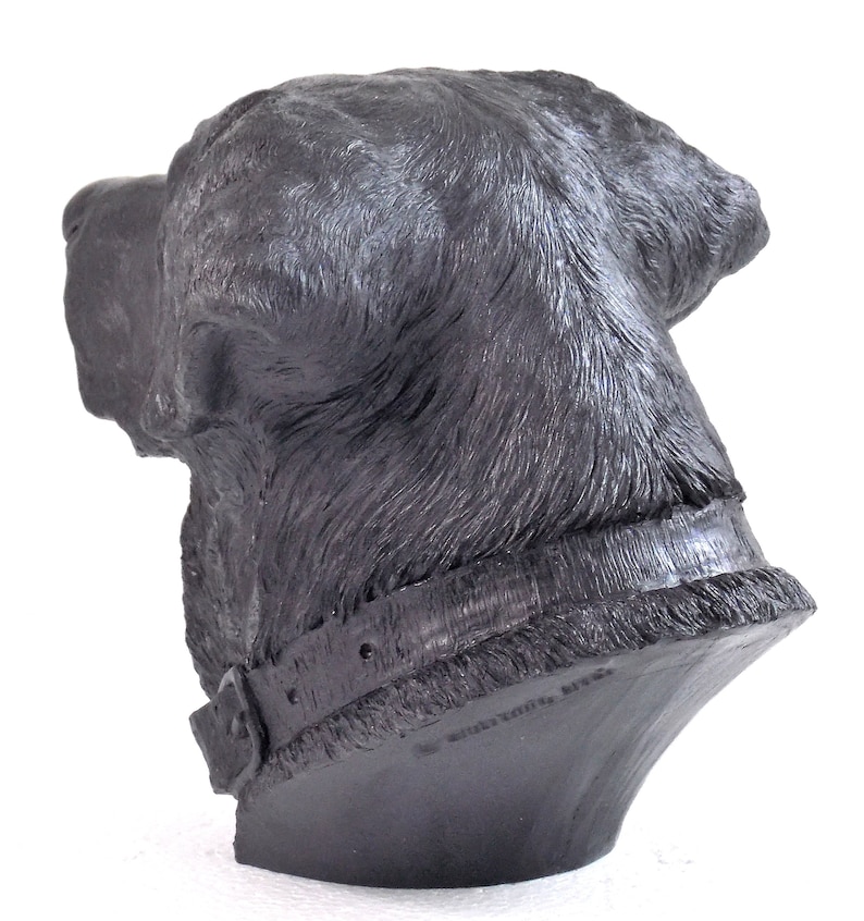 Black Lab Memorial Urn - Etsy