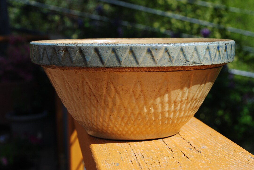 Robinson Ransbottom Stoneware Mixing Bowl 8" Diamond Pattern Blue & Tan ...