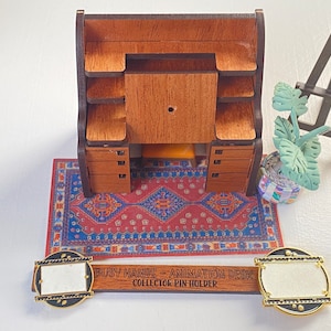 2D Animation Desk Pin Display, Miniature Animator Gift, Animation Gift ...