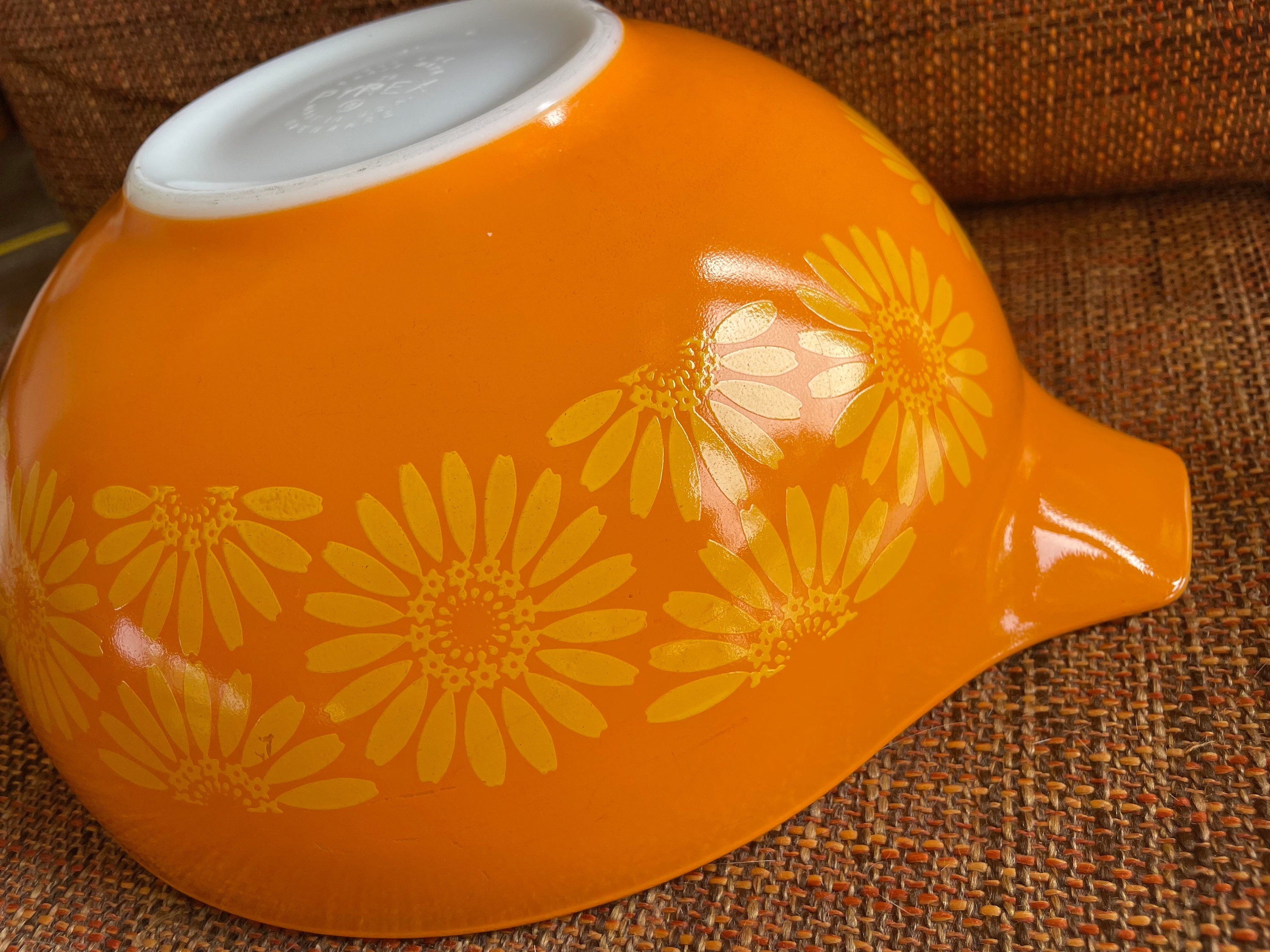 Vintage 70s Pyrex Sunflower Cinderella Bowl Size 444 4QT - Etsy
