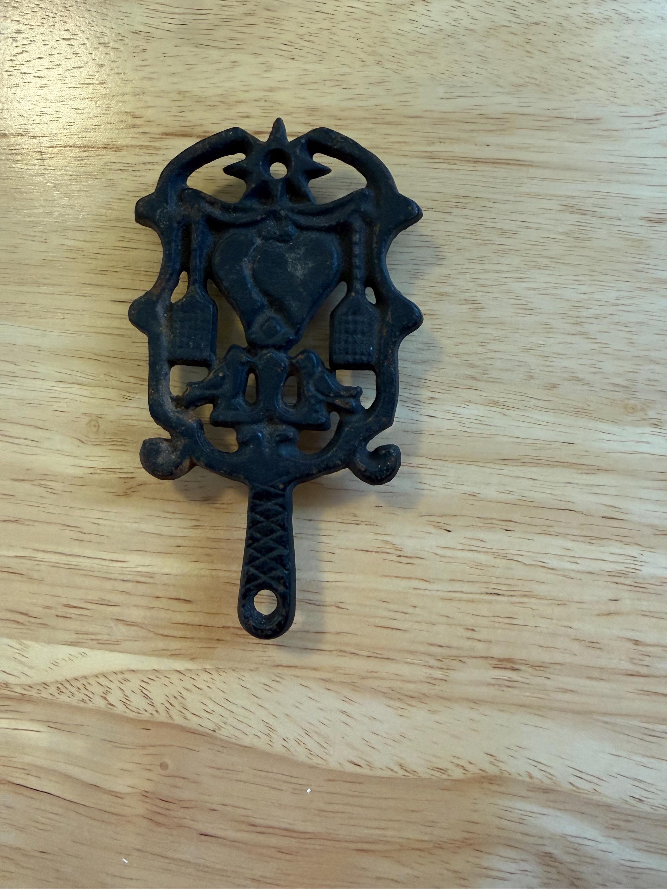 Vintage Brown Stove Works Cast Iron Mini Trivet - Etsy
