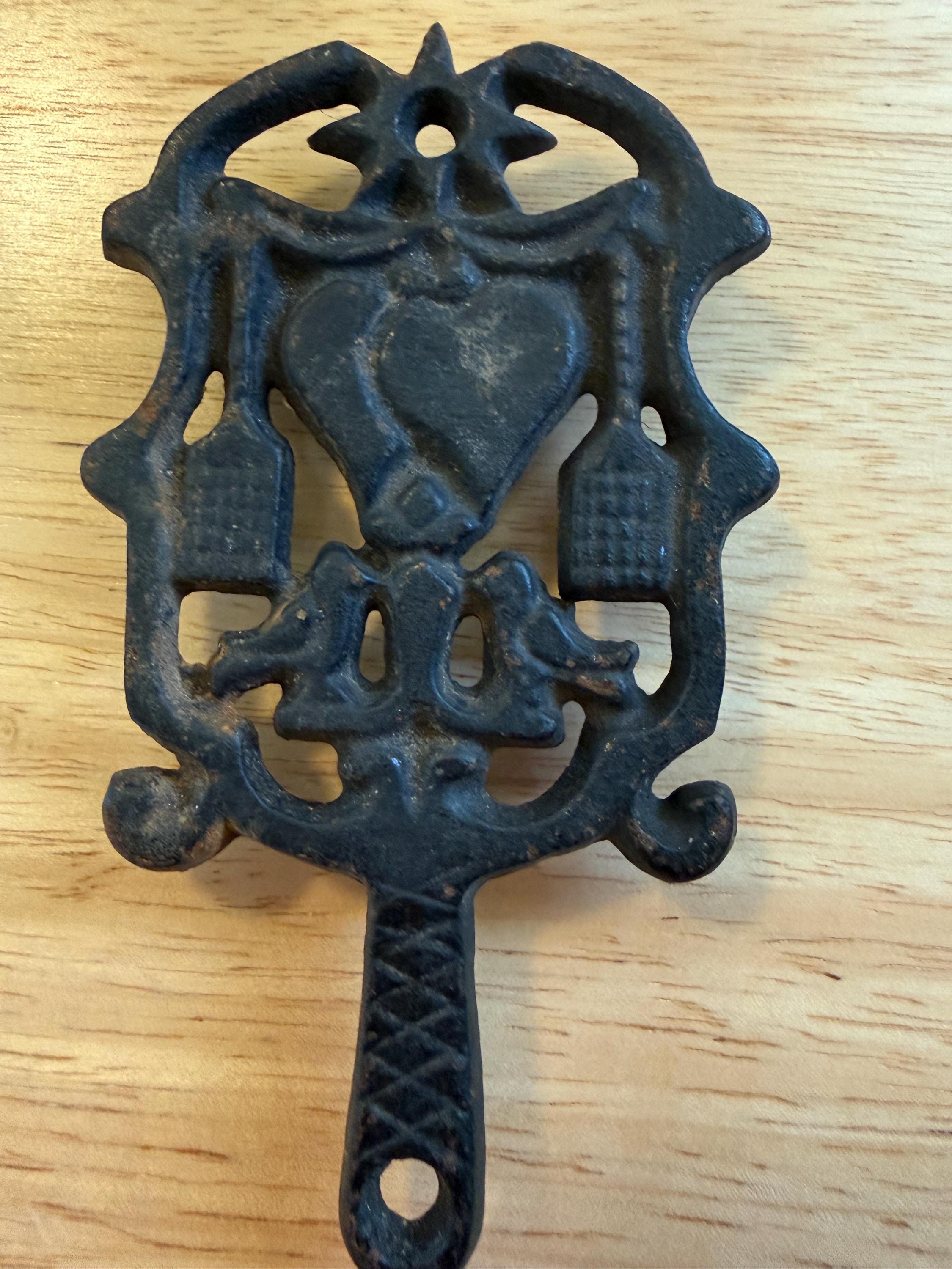 Vintage Brown Stove Works Cast Iron Mini Trivet - Etsy