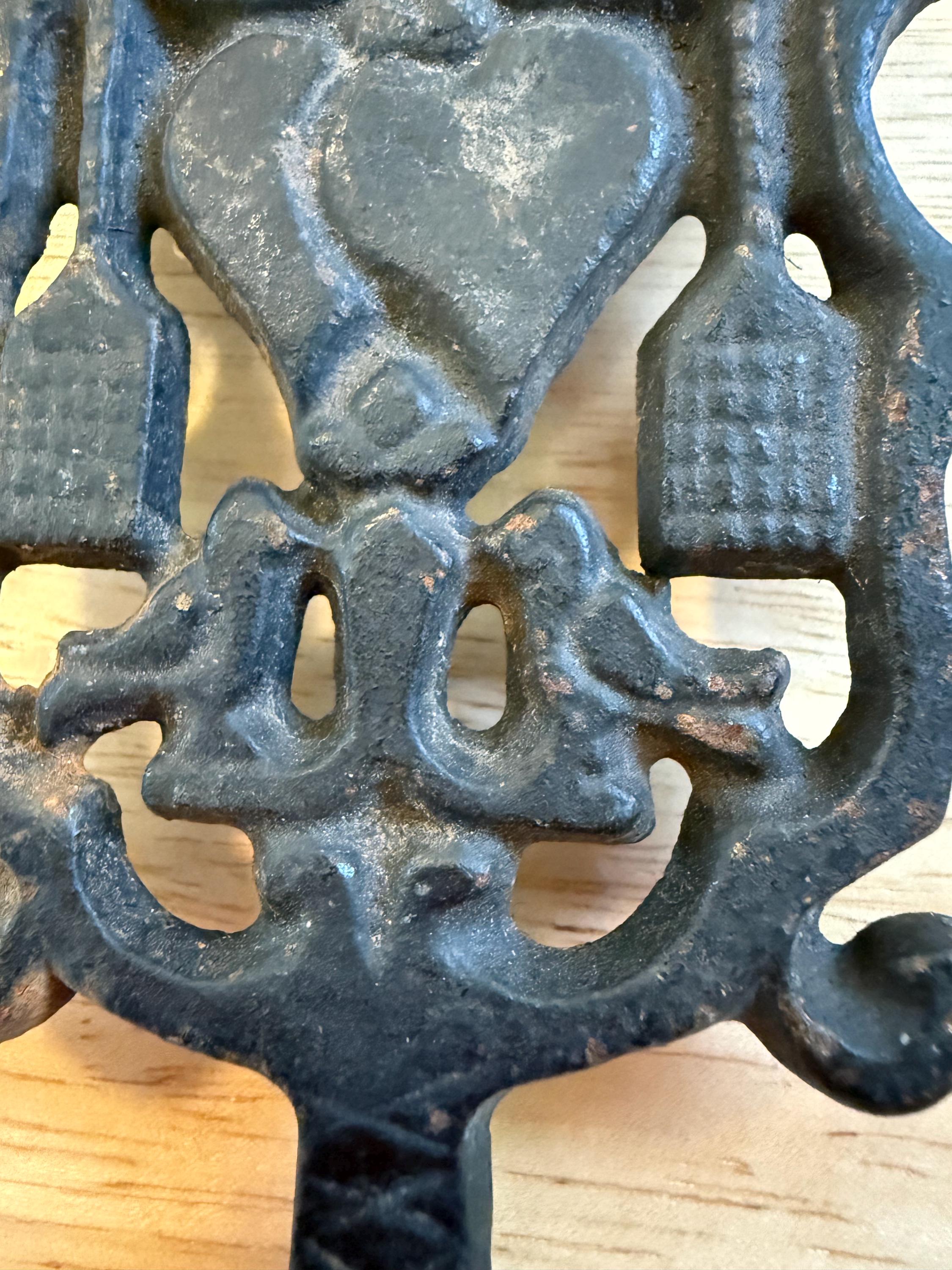 Vintage Brown Stove Works Cast Iron Mini Trivet - Etsy