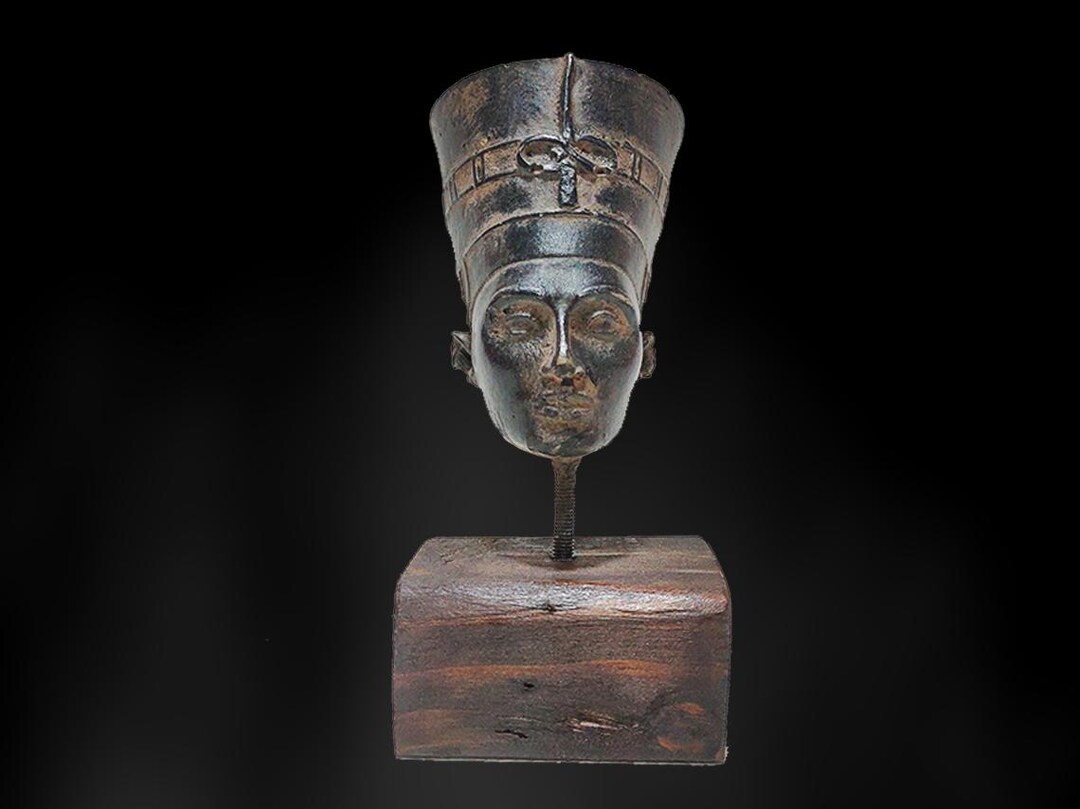 Nefertiti. A Wonderful Statue of Queen Nefertiti in the Old Black Color ...