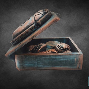 Antique Scarab Box A Rare Box Topped With a Large Scarab and Inside It ...