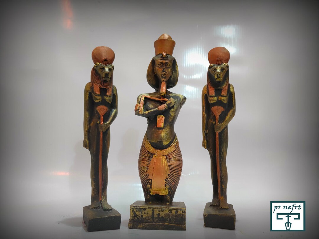 The Unique and Distinctive Great King Akhenaten, Get It With Two Free ...