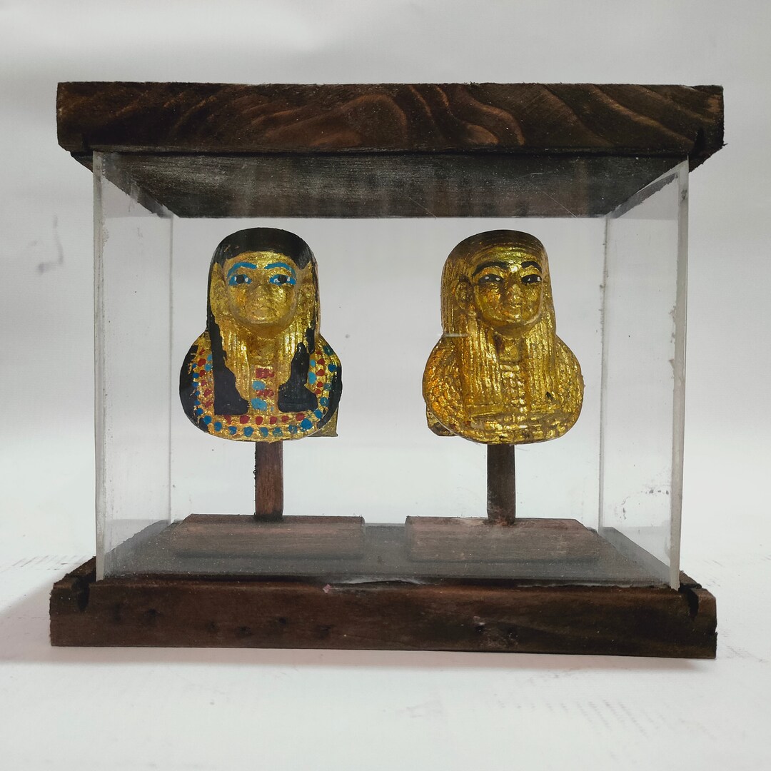 A Similar Model Convinced Him the Cartonnage (yoya and Toya ...