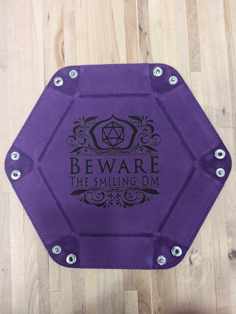 Beware the Smiling DM Dice Tray Laser Engraved D20 Design - Etsy