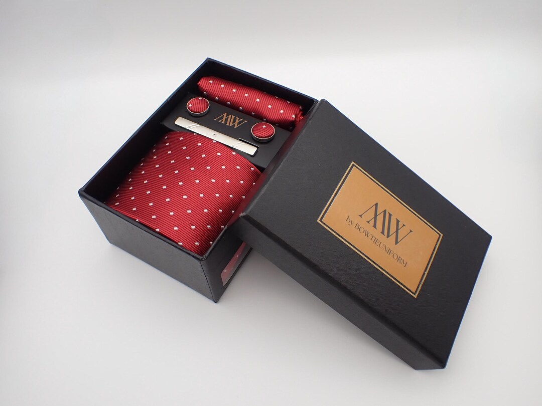 Red Diamond Pattern Tie Set / Pocket Square, Bowtie, Tie Clip ...