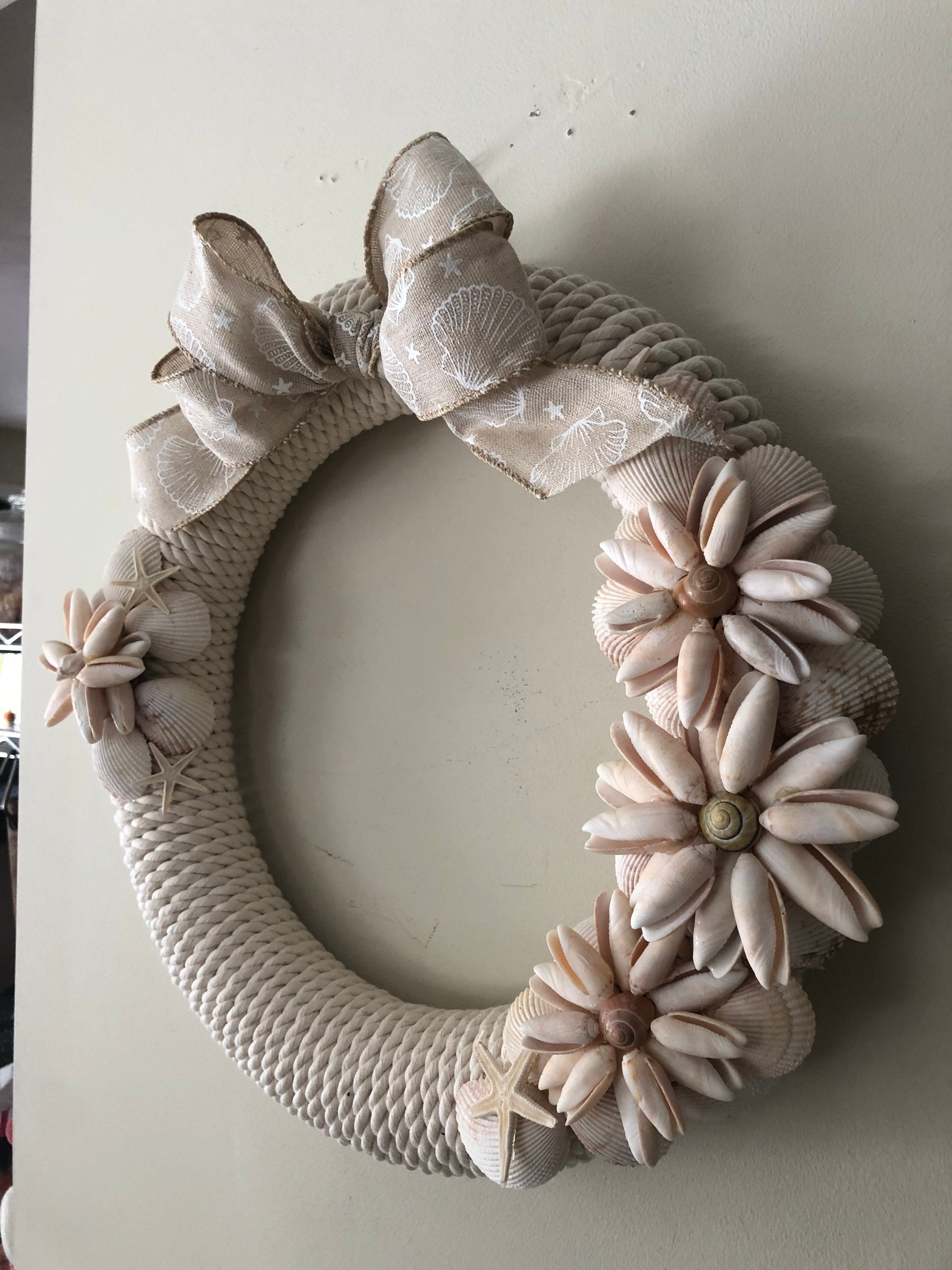 15 inch shell and rope wreath - Etsy.de