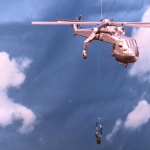 Sikorsky S-64 Skycrane Helicopter Model Airlift Cargo Magnet Hanging ...
