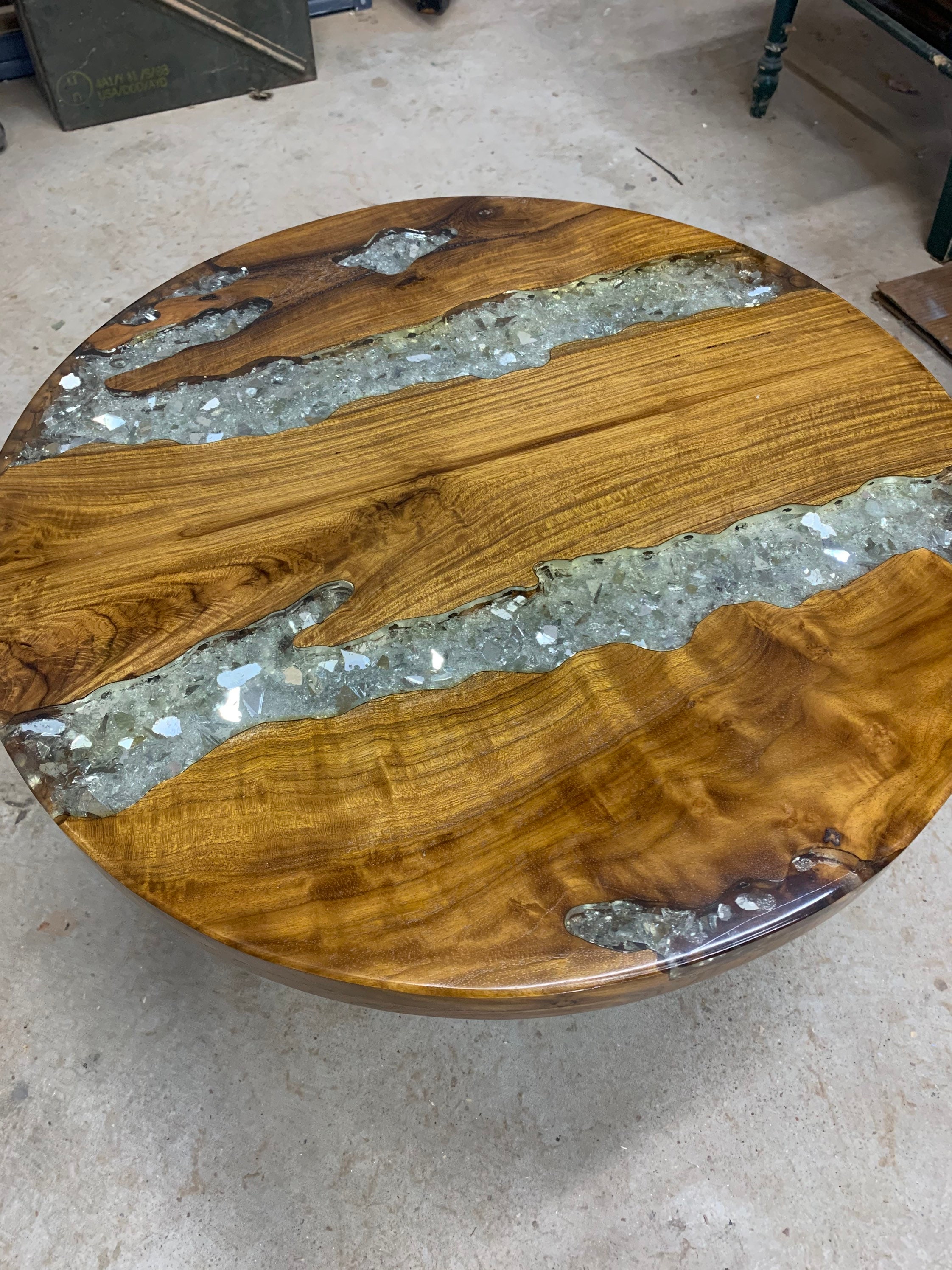 Circle Teak Wood and Resin Table - Etsy