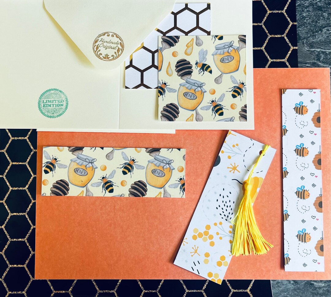 Bee Bookmark Gift Set. 3 Bookmarks and a Greetings Card Featuring Bees ...