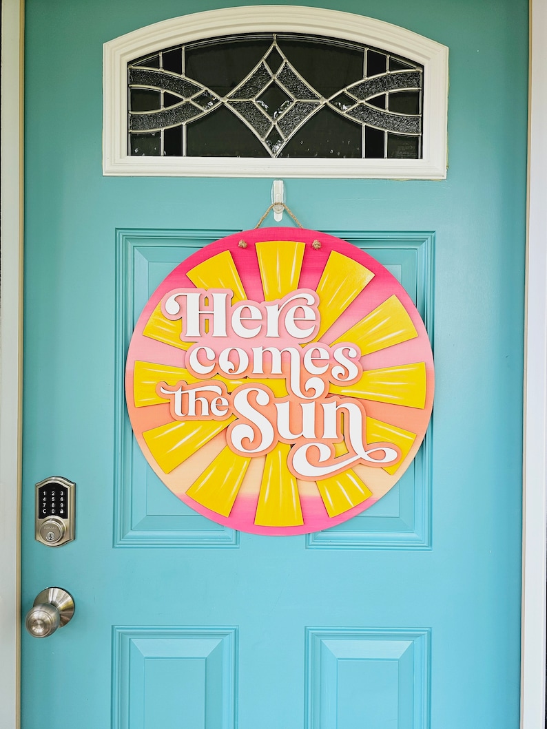 Here Comes the Sun Door Hanger | Summer Porch Decor | DIY Sunny Summer ...