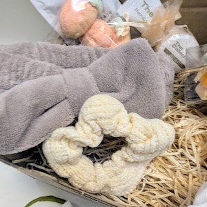 Teenage Pamper Gift Box Relaxation Set /mini Pamper Me/ Teen Queen ...