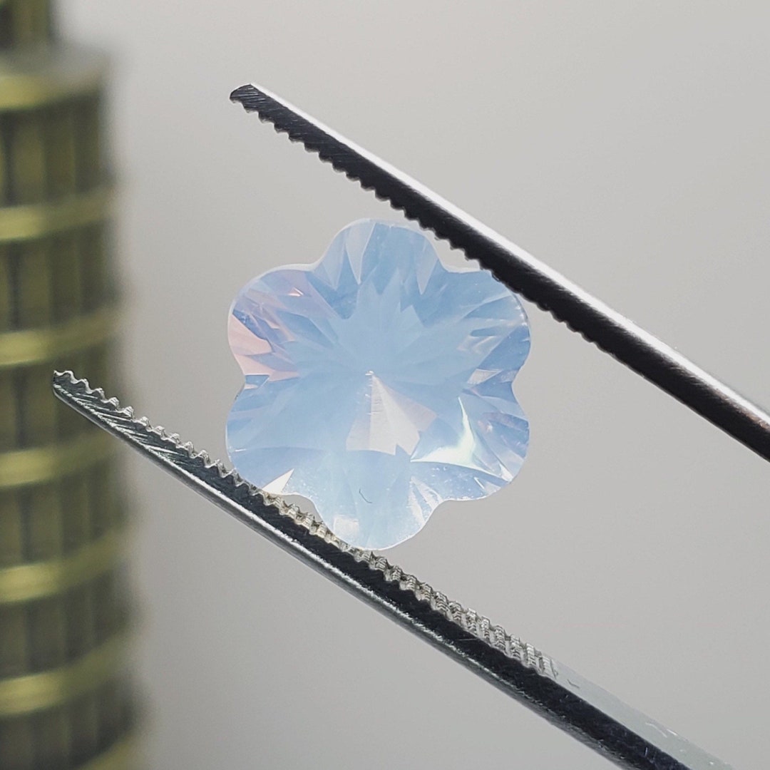 5.00ct Natural Brazilian Blue Moon Quartz 12mm Flower Shape Quantum Cut ...