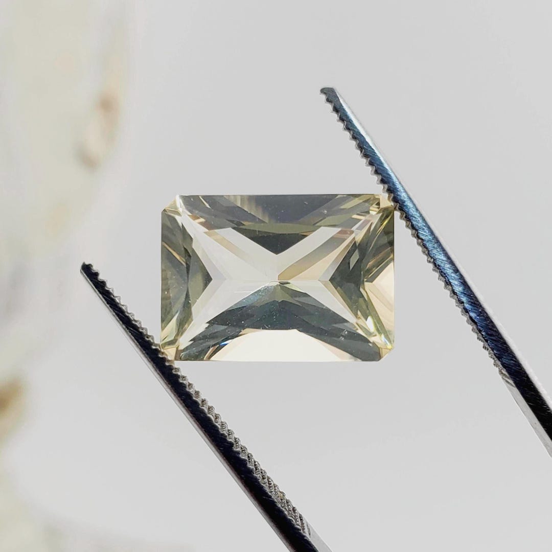 6.30ct Natural Yellow Labradorite 14x10mm Emerald Shape Radiant Cut ...
