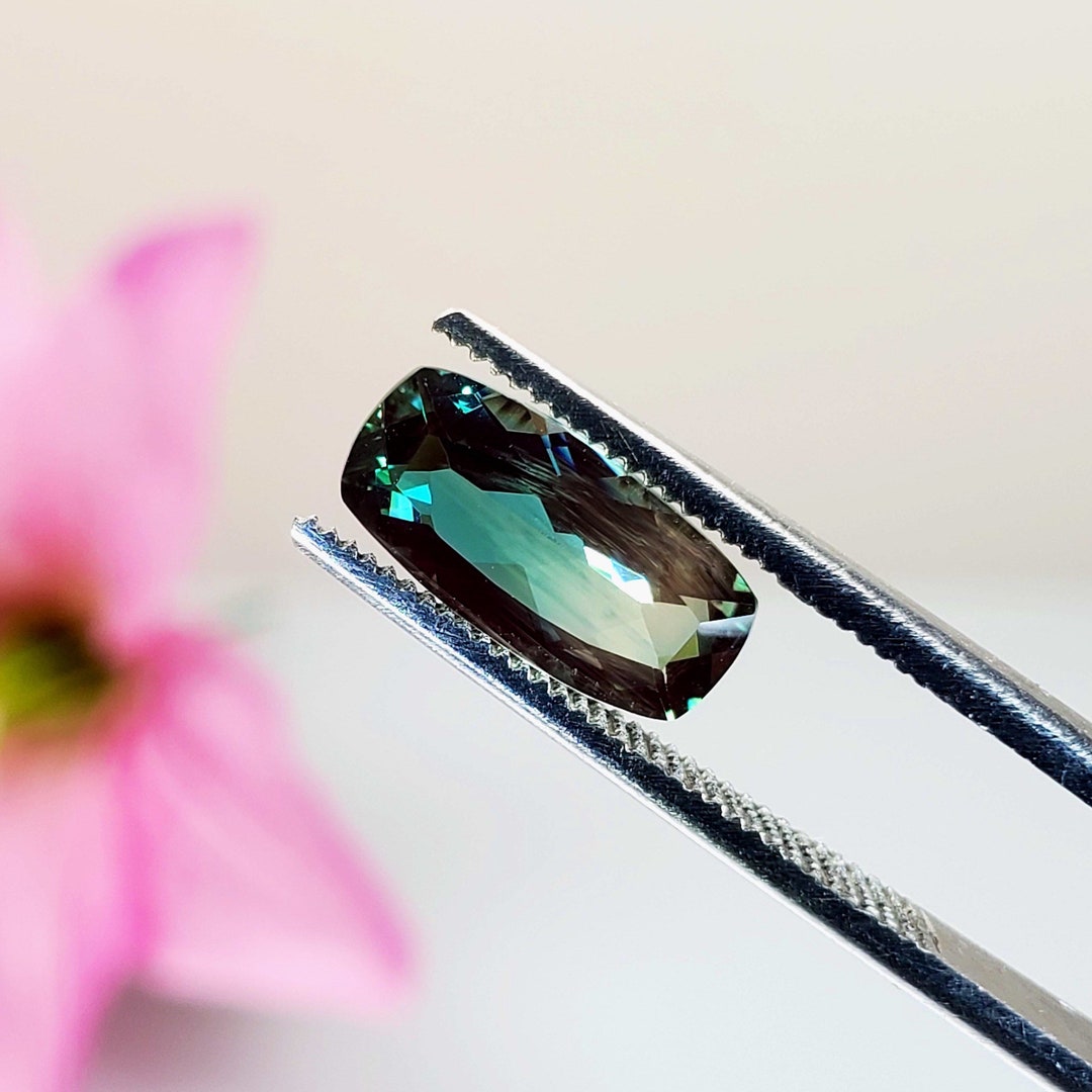 1.80ct Natural Bi-color Green Andesine-labradorite 10x5mm Elongated ...