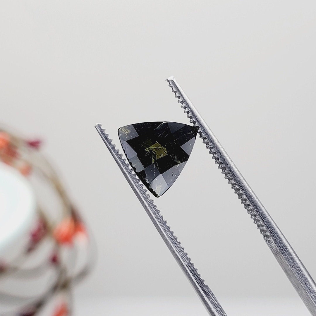 Natural 1.35ct Moldavite/tektite 8mm Trillion Checkerboard Cut Loose ...