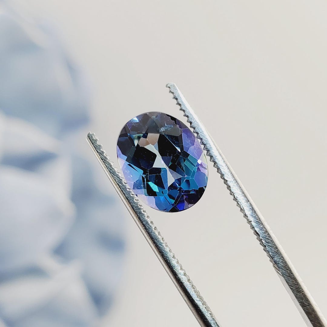 3.20ct Brazilian "neptune Garden" Mystic Topaz 10x8mm Oval Brilliant ...