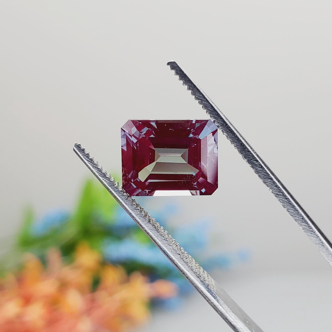 4.40ct Color-change Russian Lab Created Alexandrite 10x8mm Emerald ...