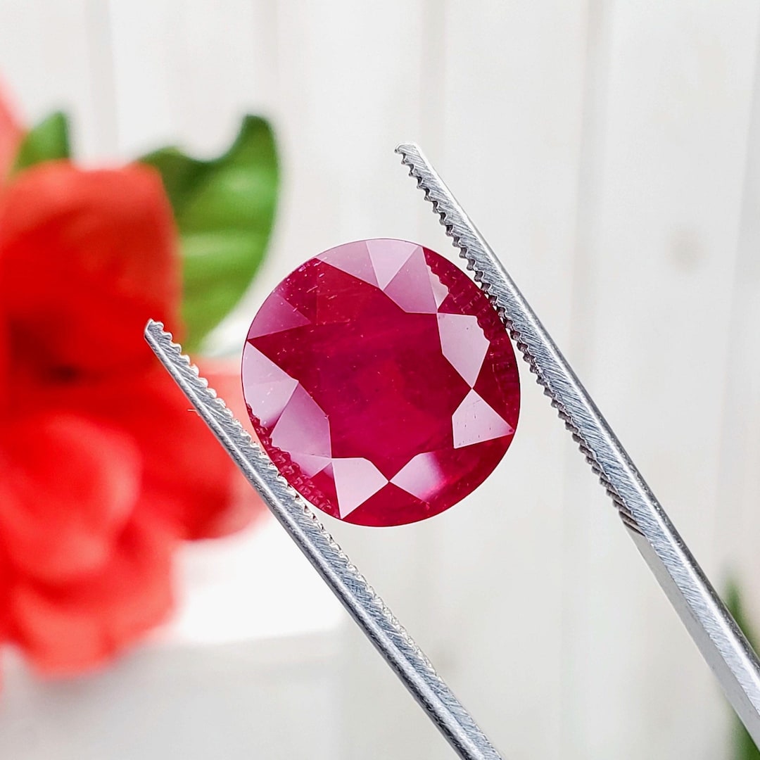 11.15ct Natural Mahaleo Ruby Fissure-filled 13x12.5mm Oval Loose ...