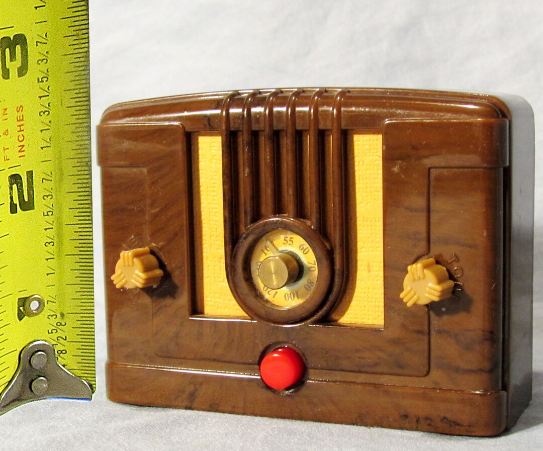 Vintage American Girl Molly's Surprise Antique Bakelite Style Toy Radio ...