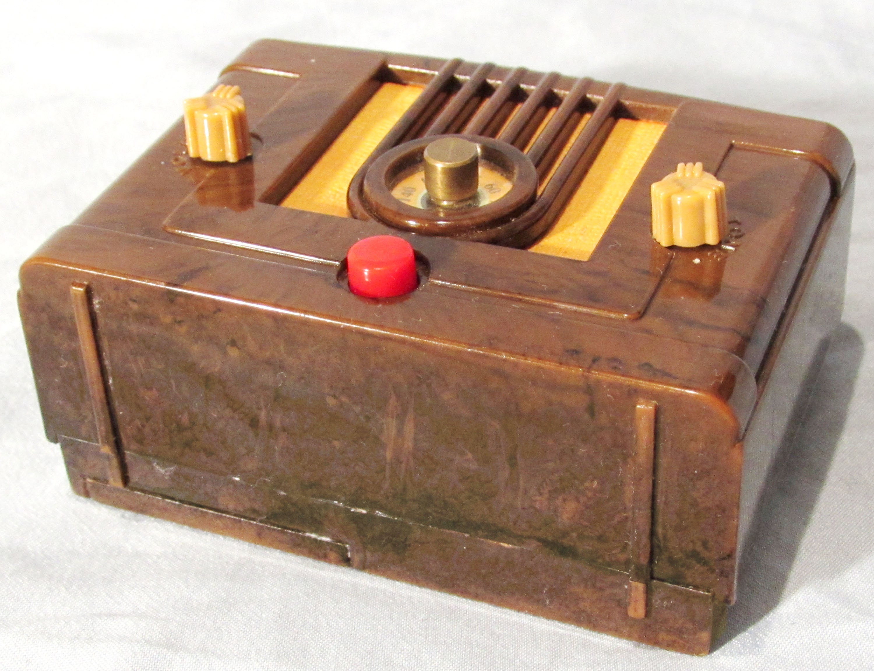 Vintage American Girl Molly's Surprise Antique Bakelite Style Toy Radio ...