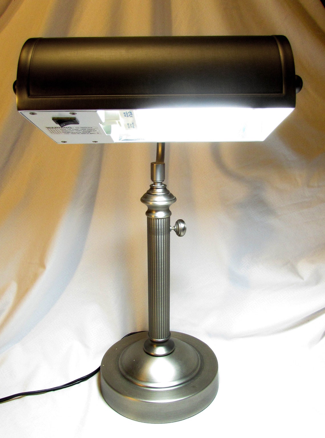 Verilux Princeton Desk Lamp, VD05, Full Spectrum Enhances Vision. Fully ...