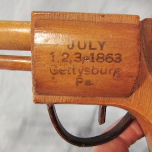 Wonderful Vintage Battle of Gettysburg Civil War Toy Wooden Gun ...