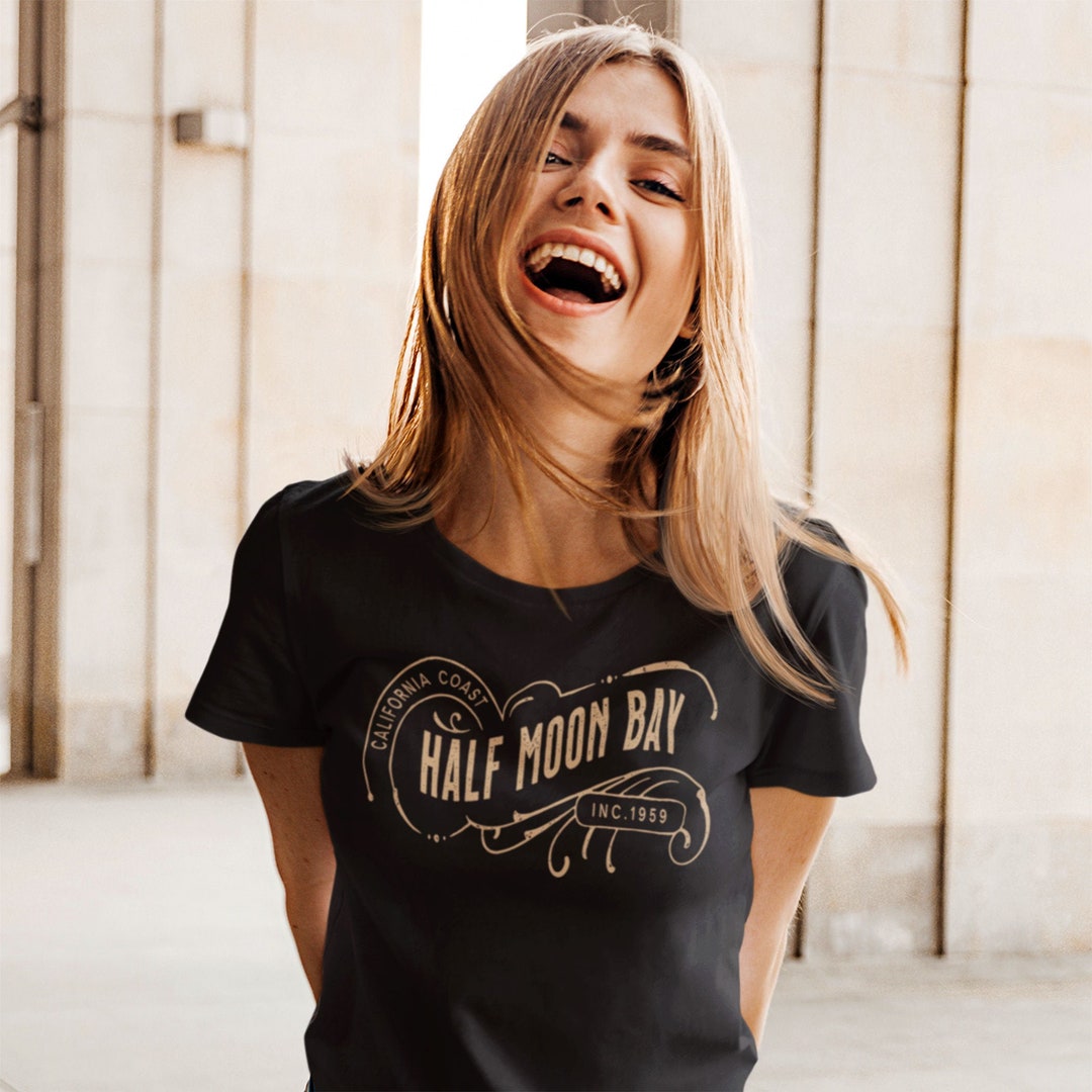 Half Moon Bay Vintage Ink Style Unisex T-shirt - Etsy