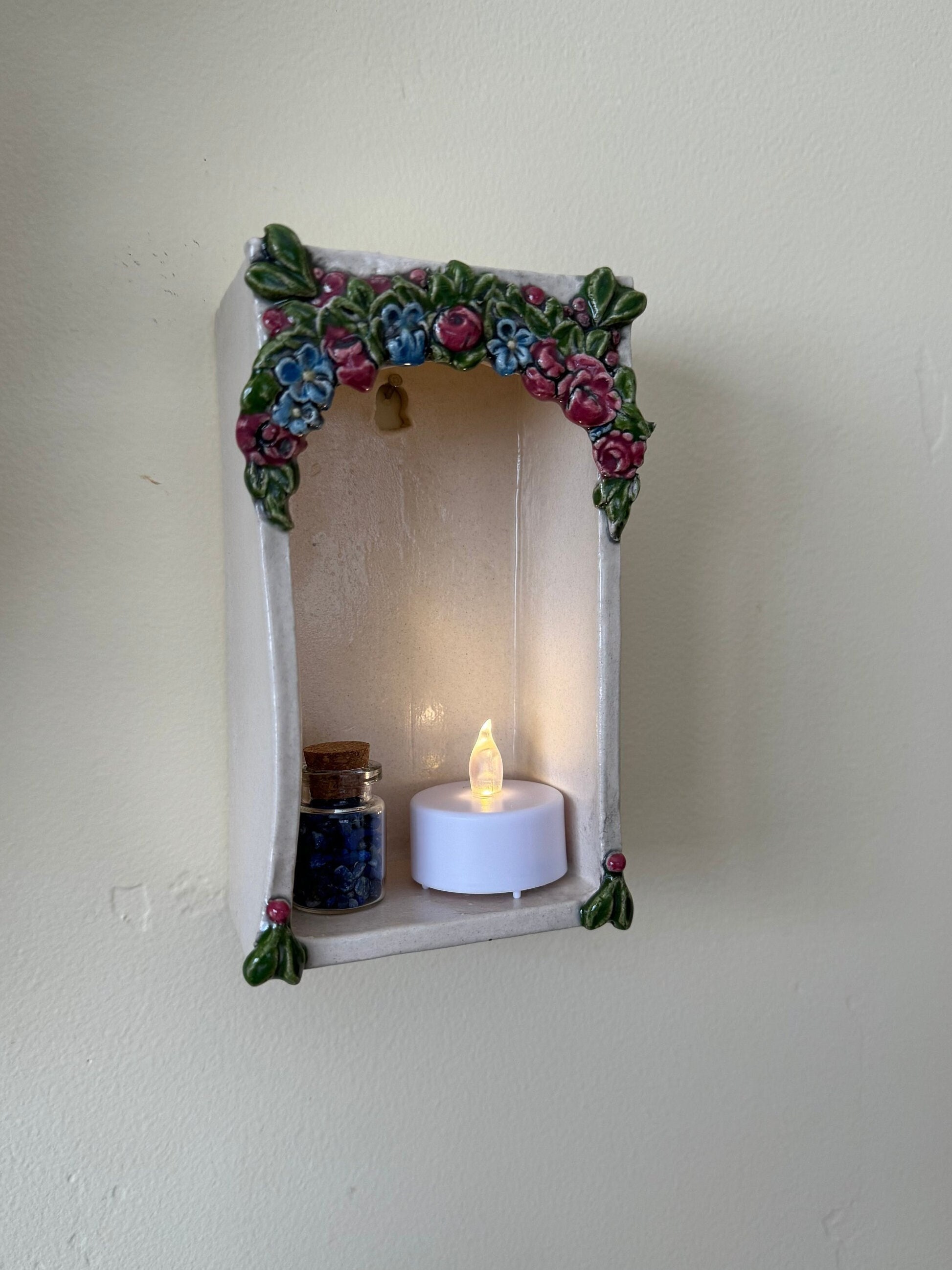 Shrine, Niche, Altar, Shelf With Flowers Wiccan, Art Nouveau, Arts and ...