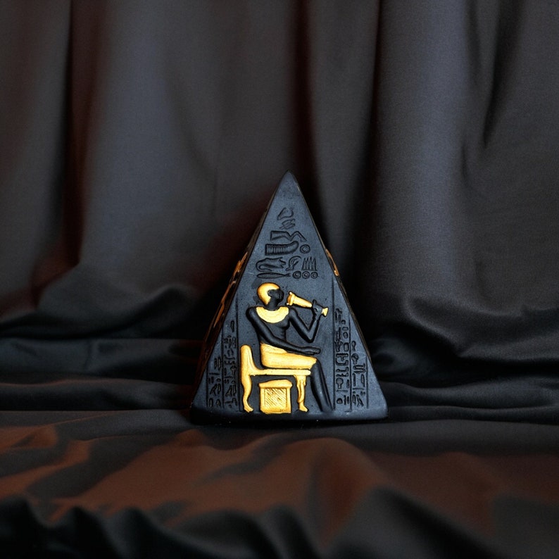Egyptian Pyramid Statue Unique Symbol of Ancient Egypt Pharaonic ...