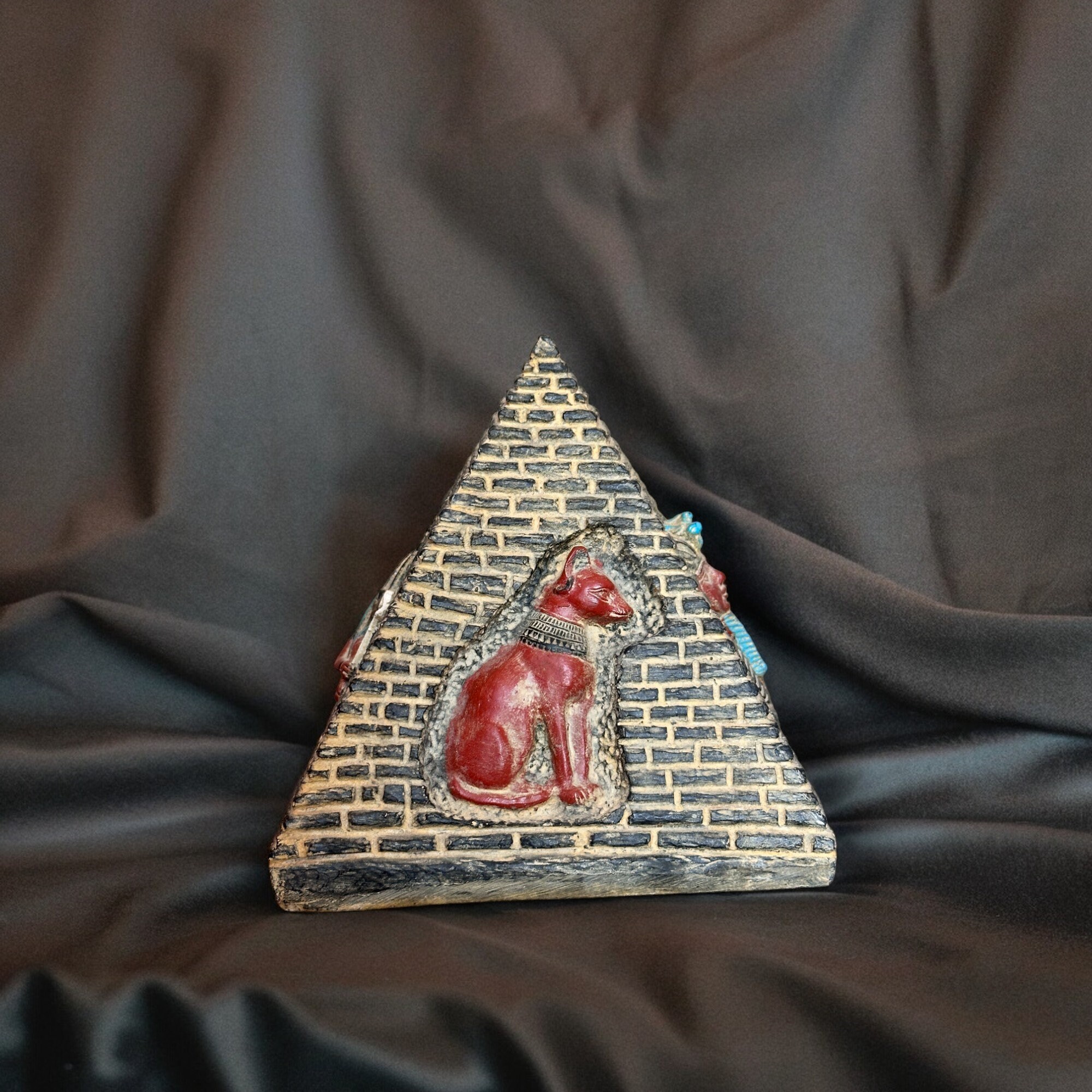 Pyramid of Giza Egyptian Pyramid Statue Symbol of Ancient Egypt Bastet ...
