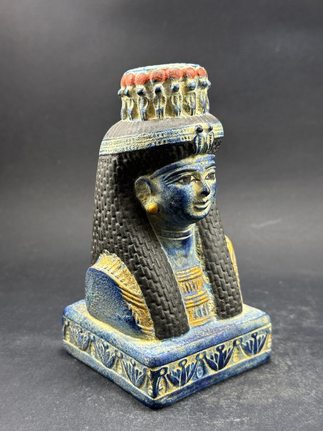 Ancient Egyptian Statue of Elegant Hatshepsut Queen Ancient Egyptian ...